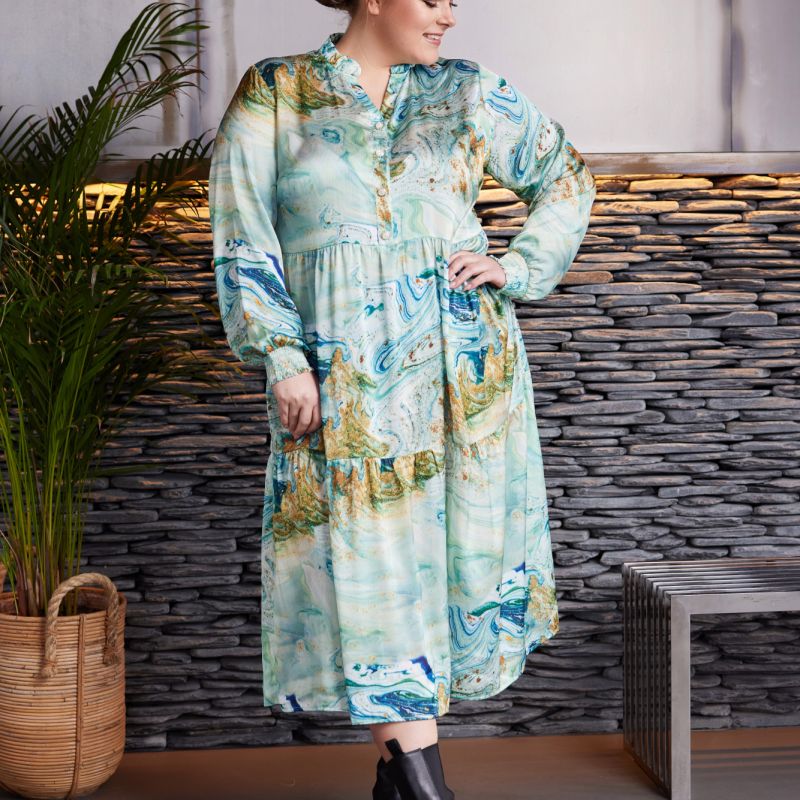 Smuk Kjole fra NO. 1 by OX | Plus Size | Stort Udvalg | Butik Rikke